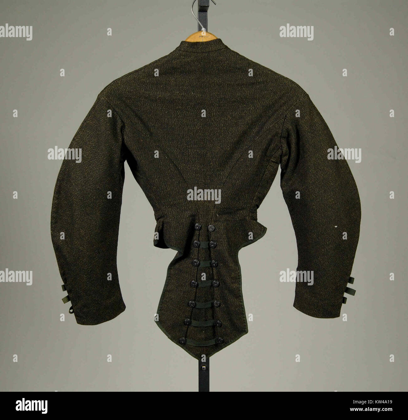 This bodice from the MET collection (catalog number 48.128.10) is a ...