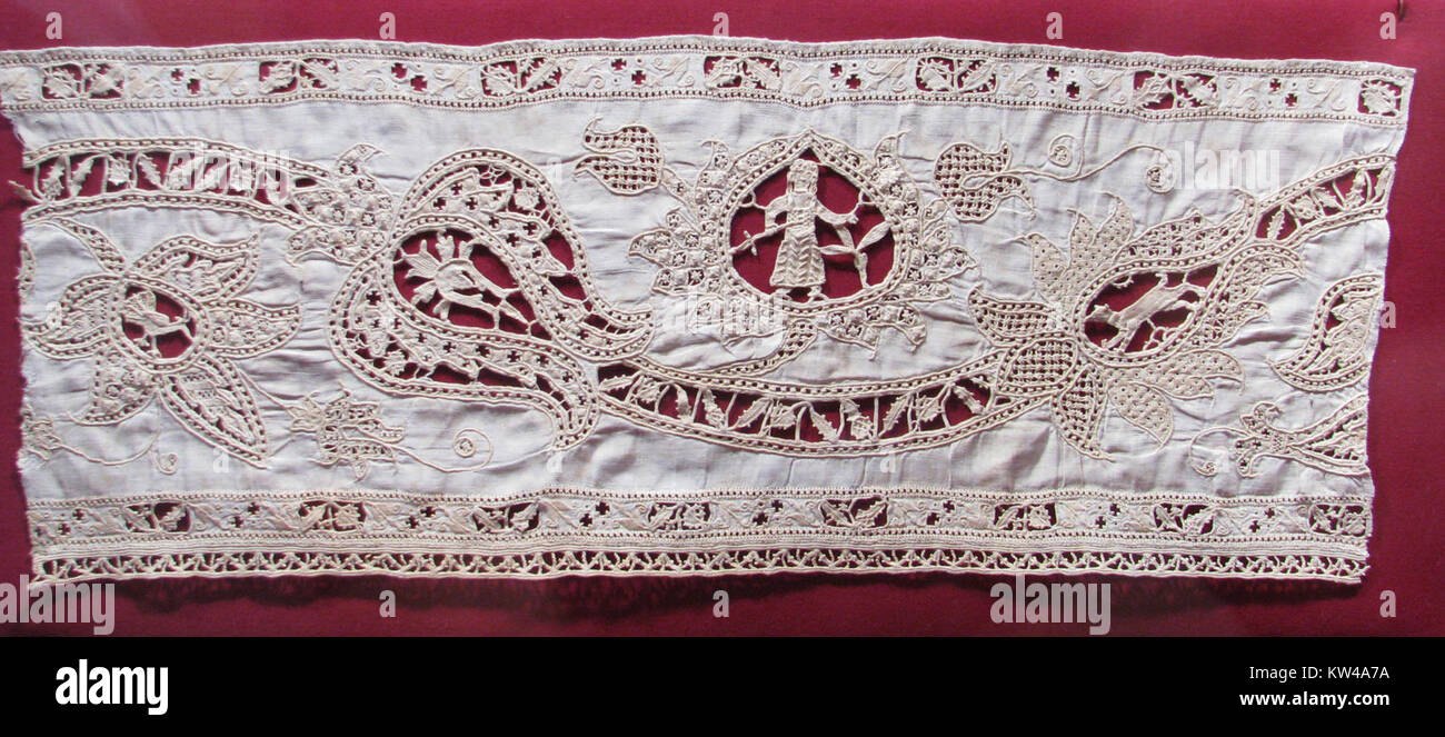 Cutwork border hi-res stock photography and images - Alamy