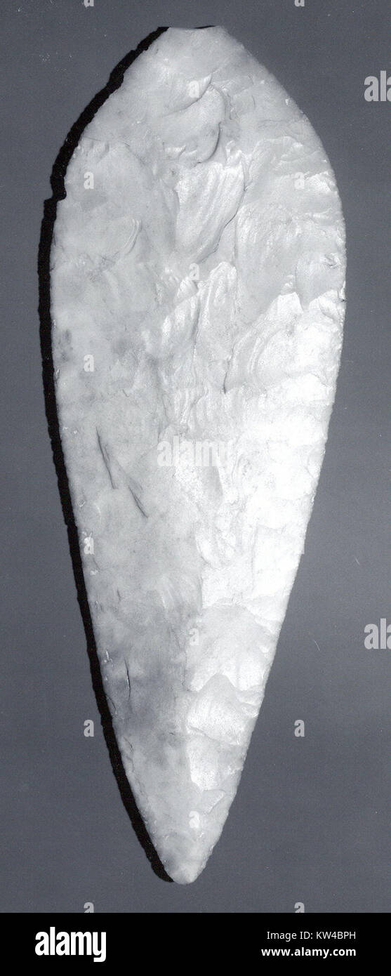 A Mesoamerican lithic blade cataloged as MET vs00 5 1045, part of a ...