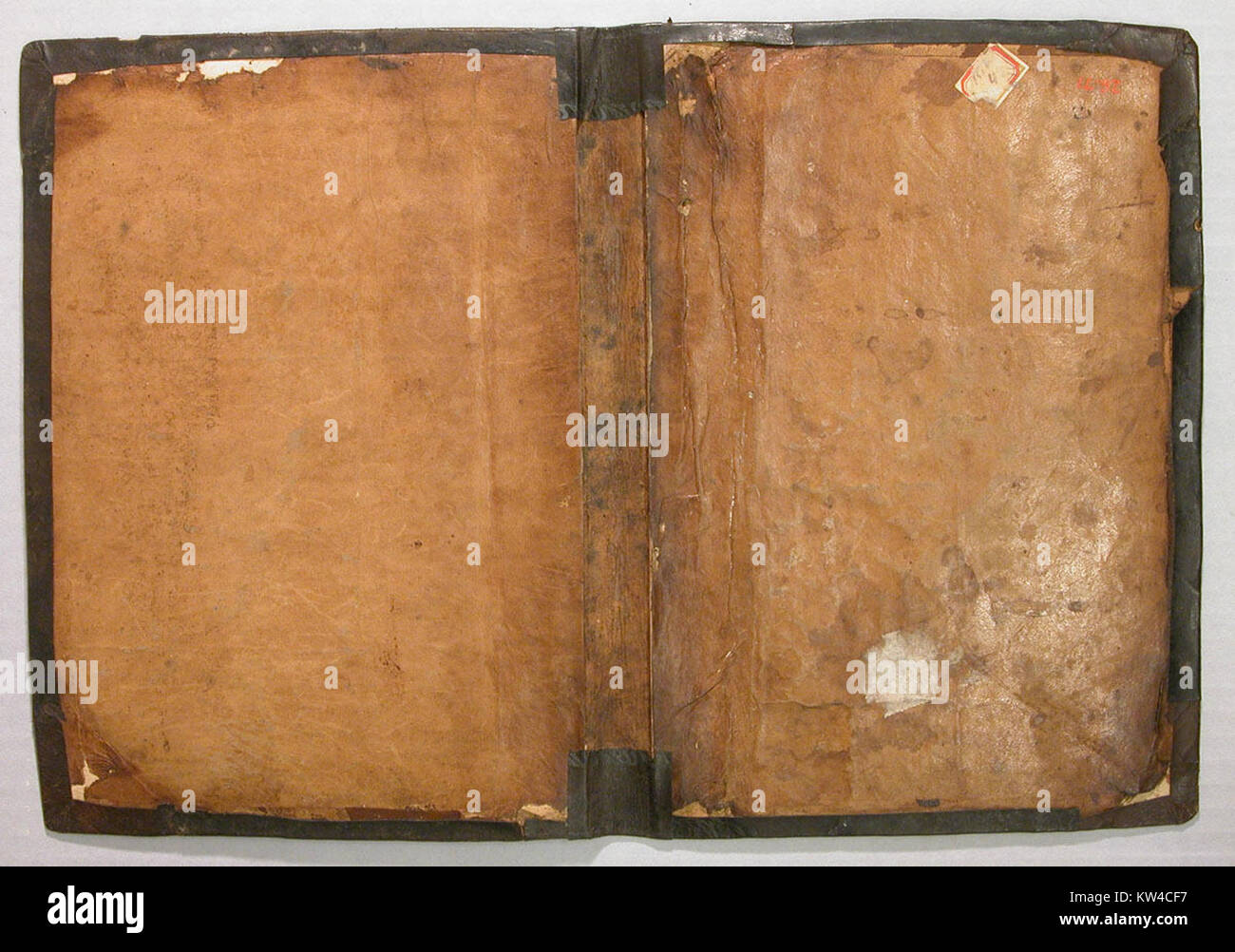 Book binding works hi-res stock photography and images - Alamy