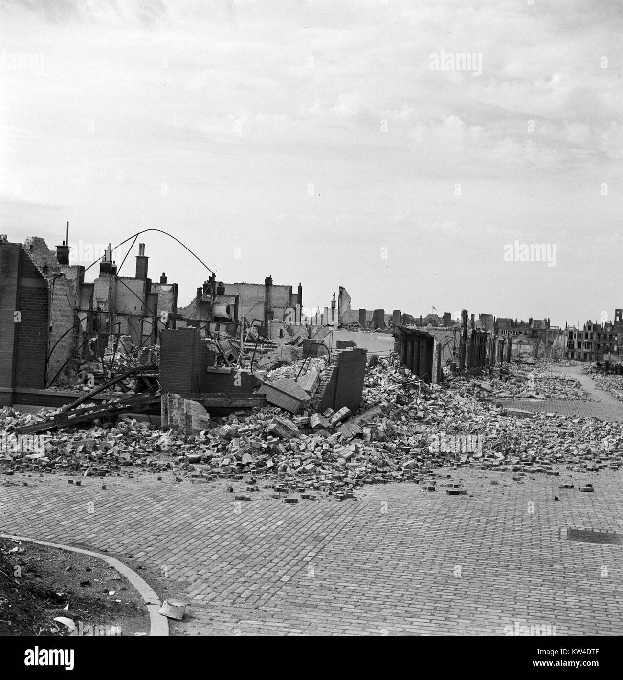 This image depicts Bezuidenhout, a neighborhood in The Hague, after the ...