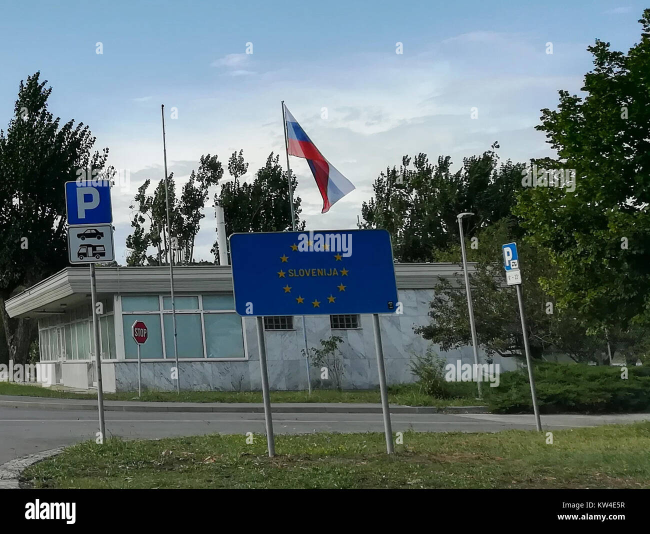 The border between Italy and Slovenia is a significant geopolitical ...