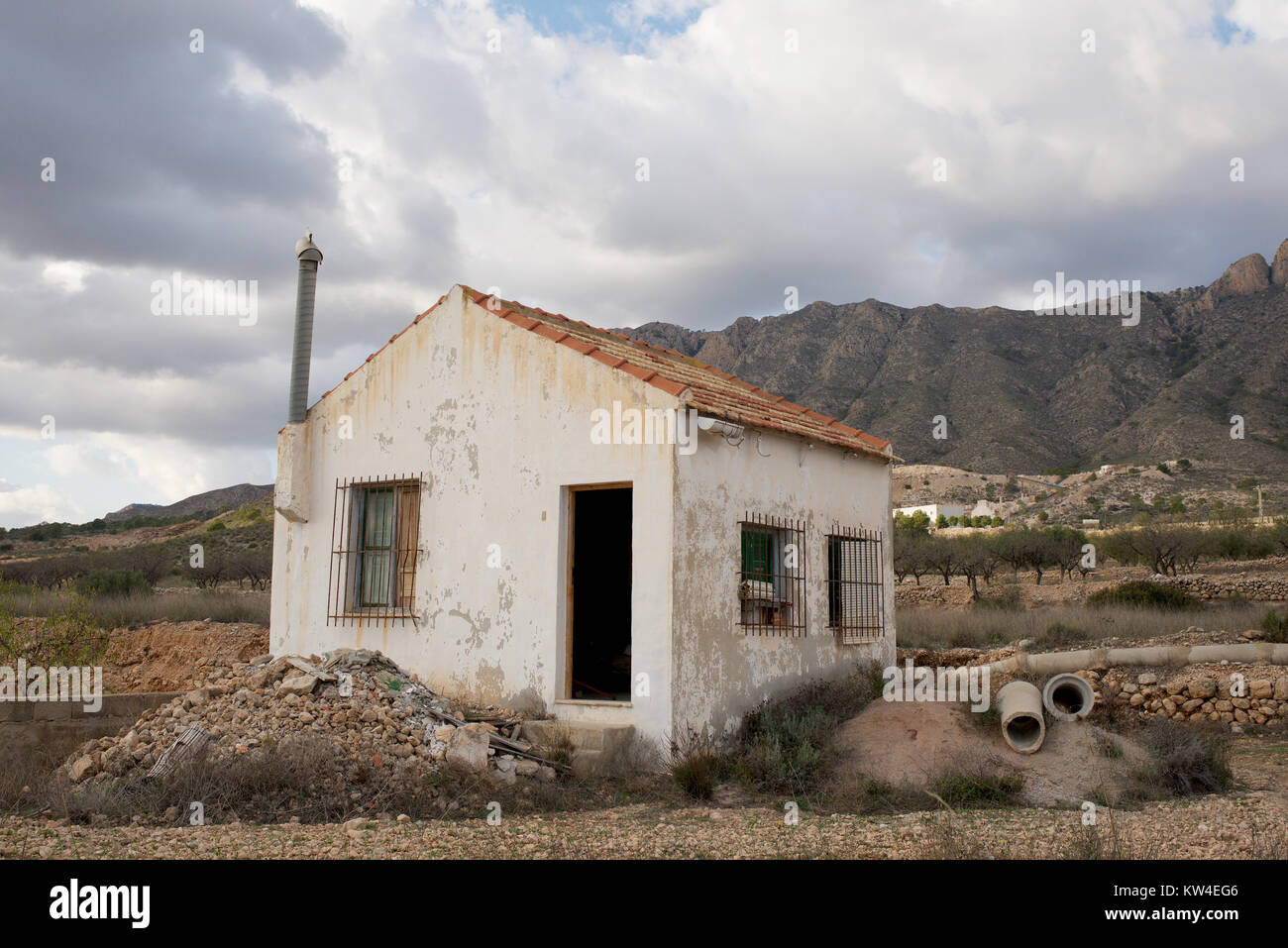 Small building hi-res stock photography and images - Alamy