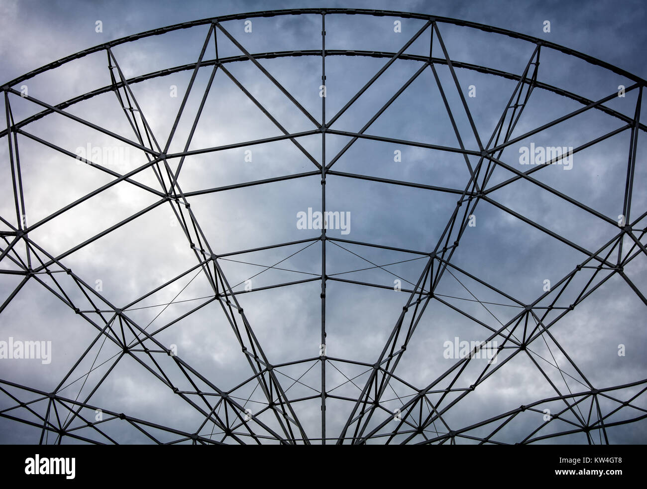 Construction of the Ferris wheel Stock Photo - Alamy