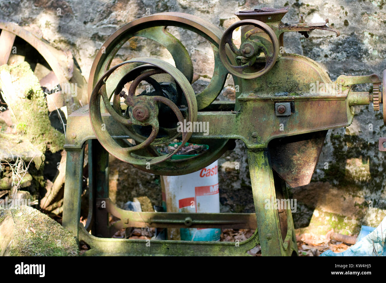 Antiquated piece of agricultural machinery Stock Photo - Alamy