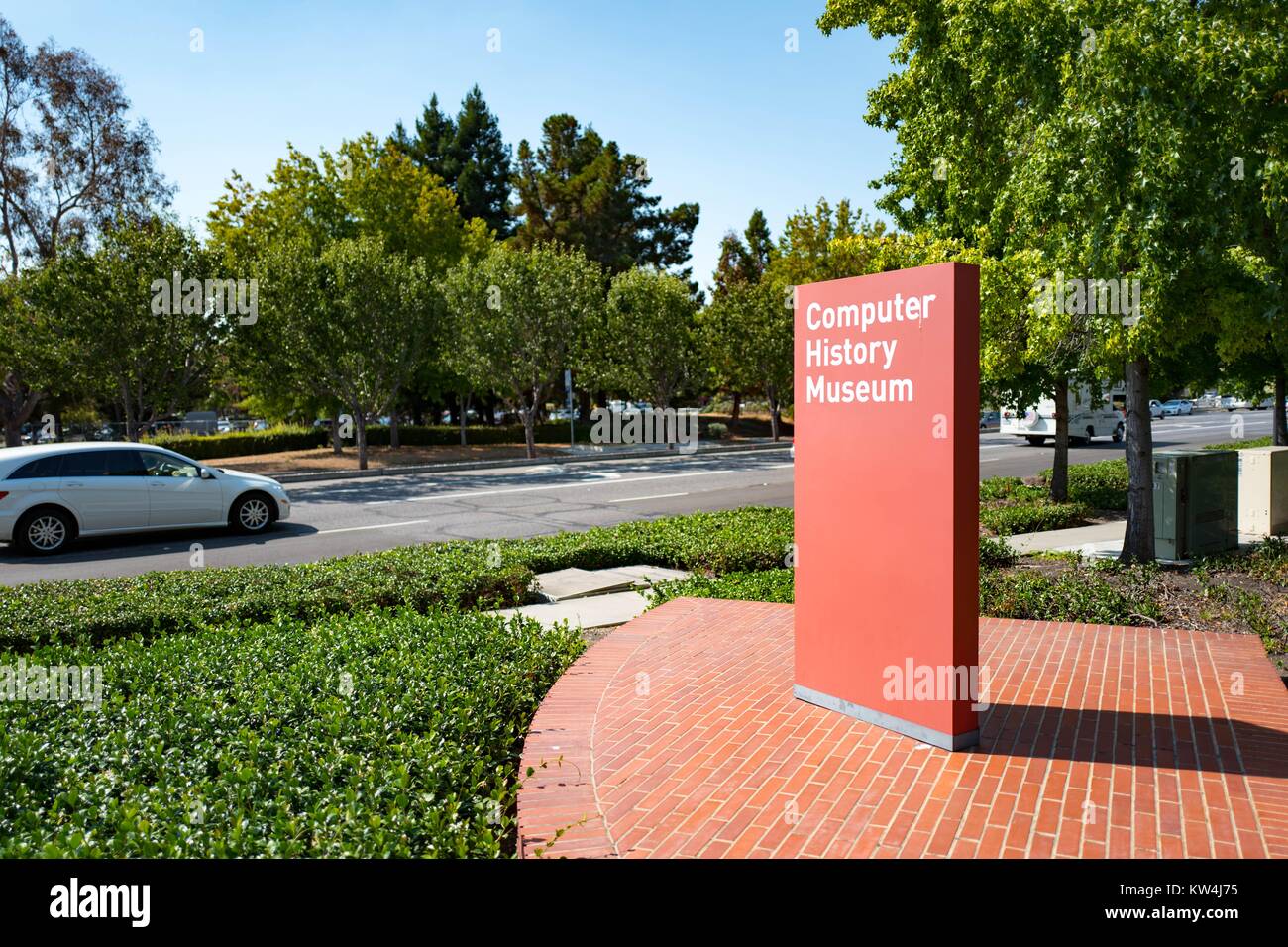 Signage near Shoreline Boulevard at the Computer History Museum in the ...