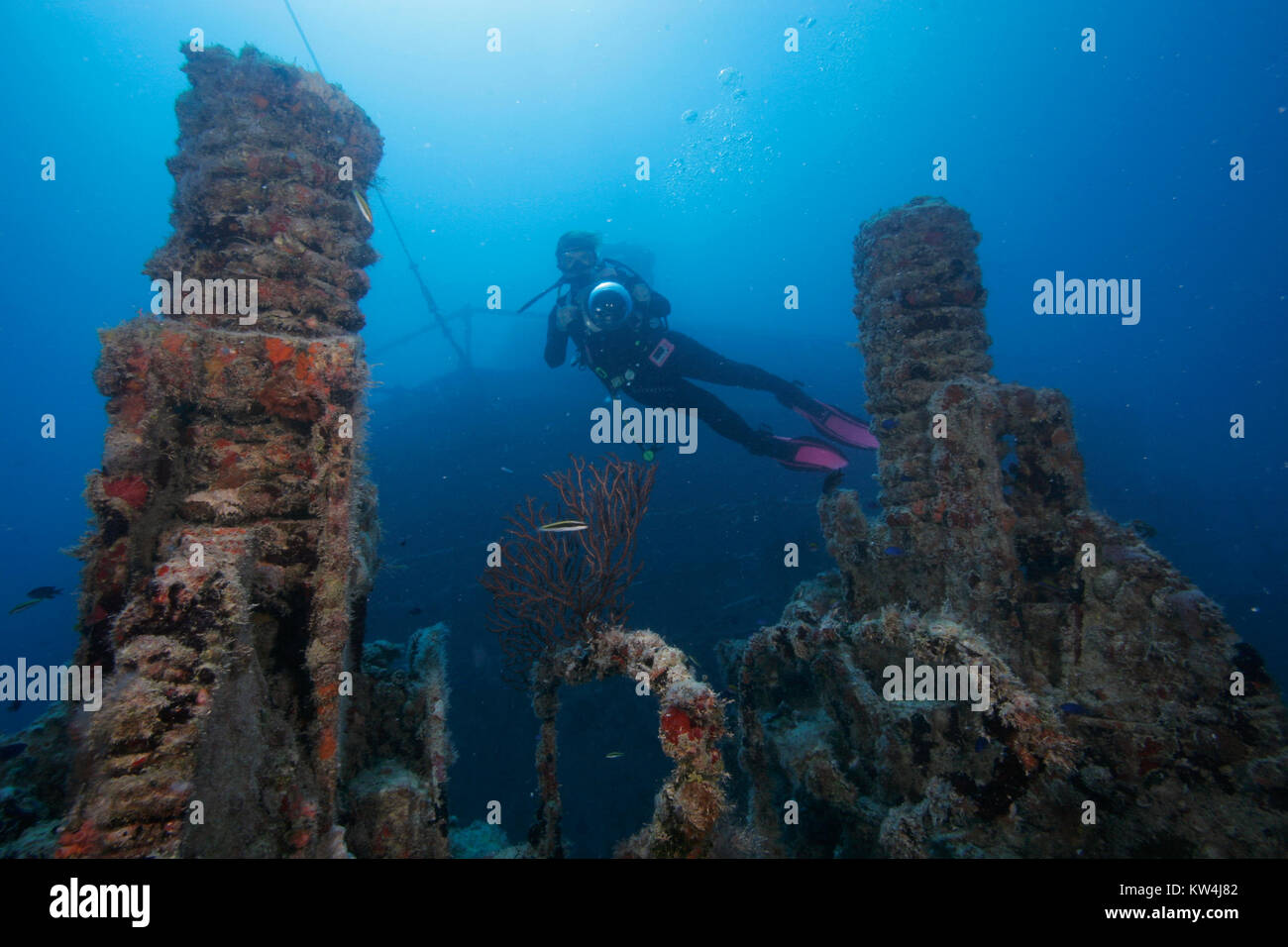 Spiegel Grove shipwreck off Key Largo, Florida Stock Photo - Alamy