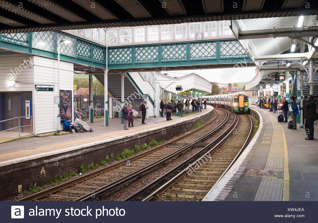 Multiple Unit Train High Resolution Stock Photography and Images - Alamy