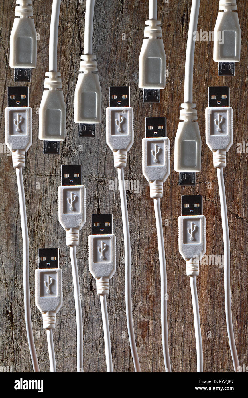 Hand connect micro usb cable hi-res stock photography and images - Alamy