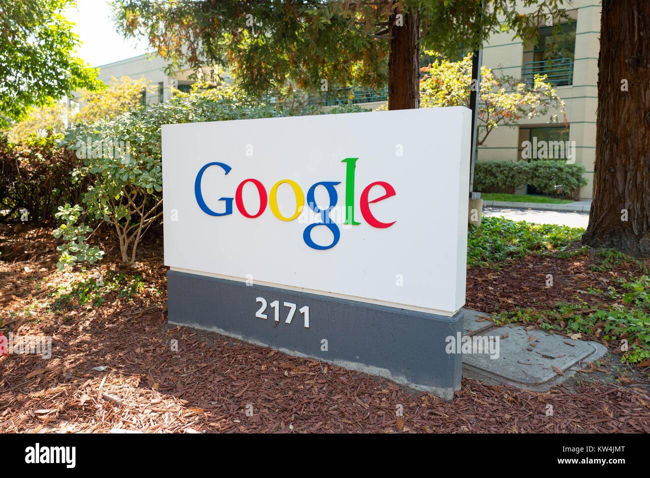 Google sign logo hi-res stock photography and images - Alamy