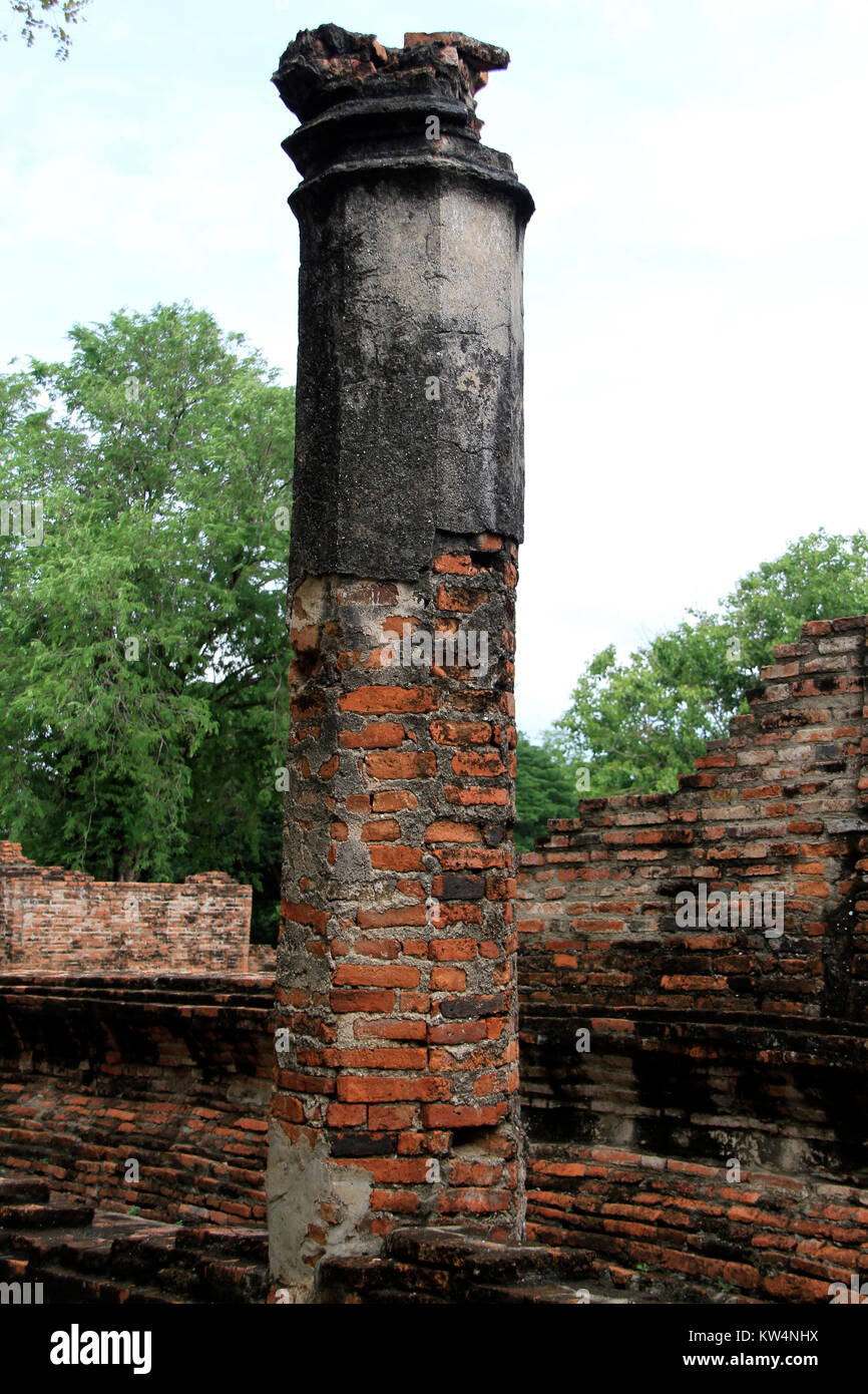 Brick column hi-res stock photography and images - Alamy