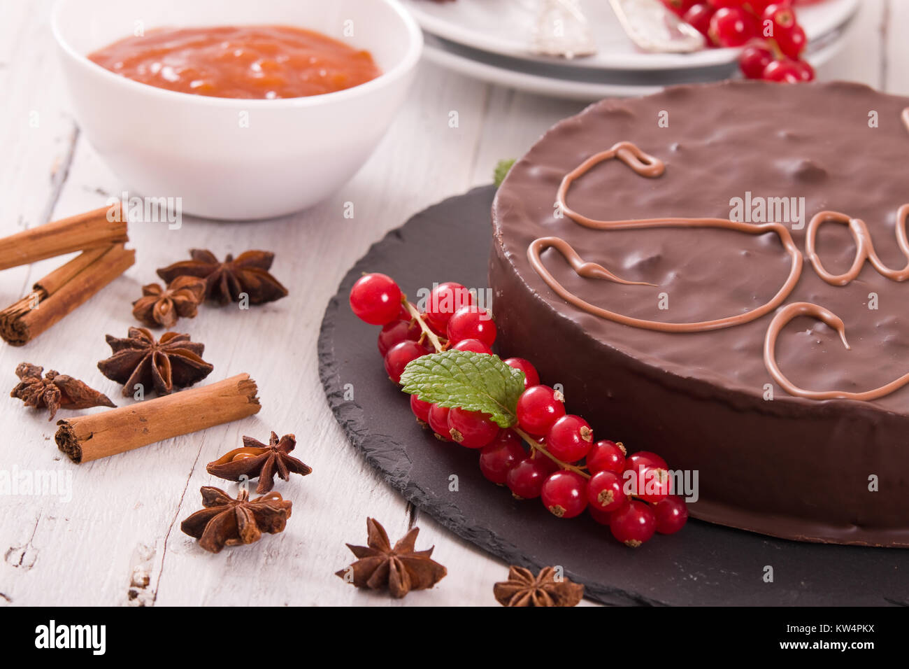 Sacher torte sponge hi-res stock photography and images - Alamy