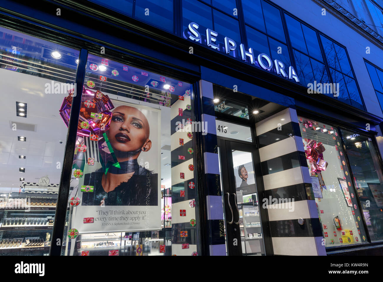 Sephora make up hi-res stock photography and images - Alamy