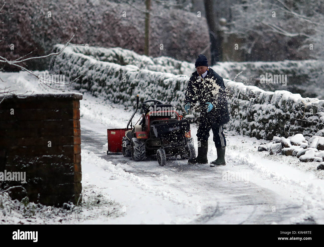 Pic shows: Snow hits Yorkshire. Snowy scenes in Ilkley, West Yorkshire ...