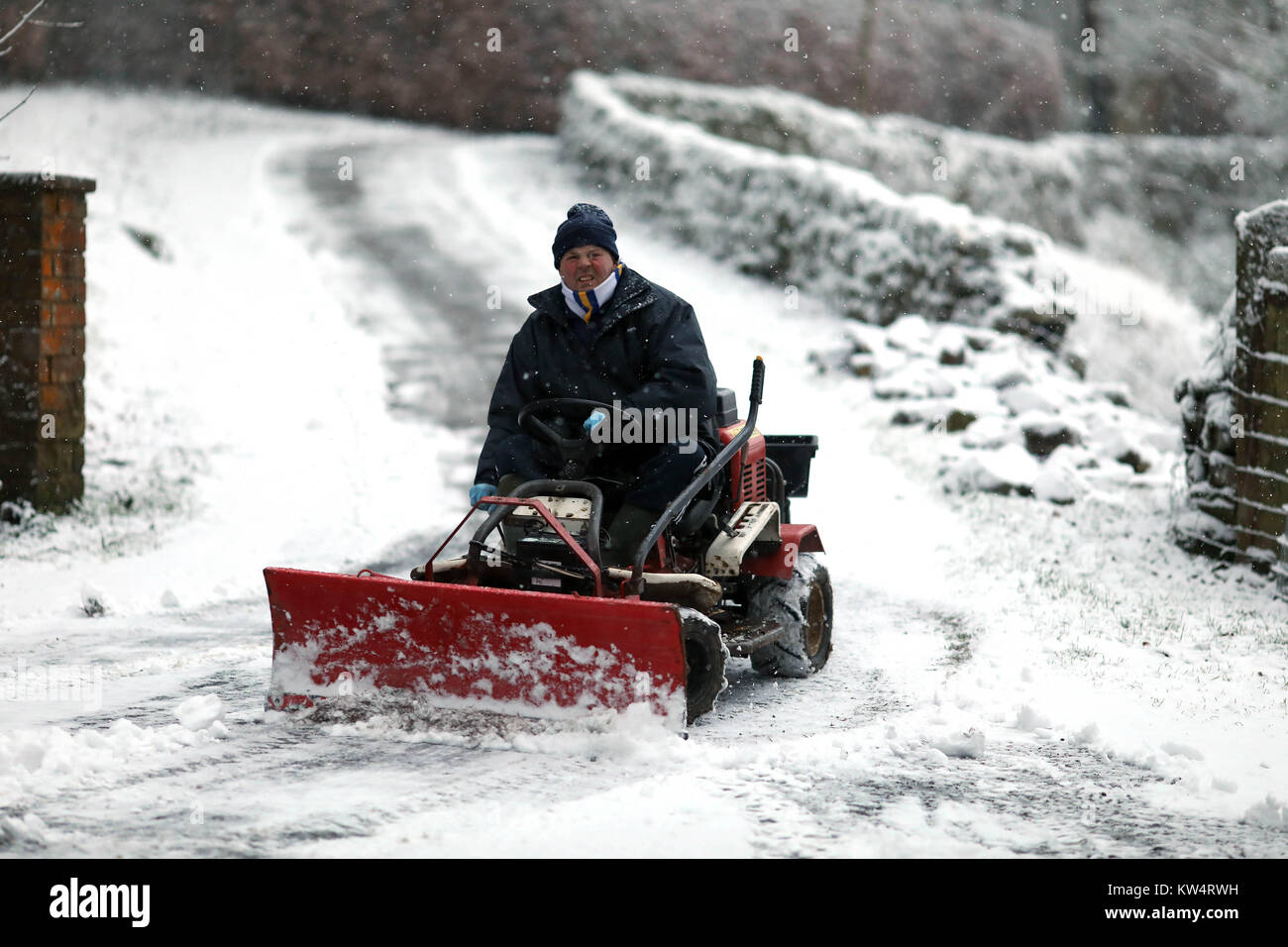 Pic shows: Snow hits Yorkshire. Snowy scenes in Ilkley, West Yorkshire ...