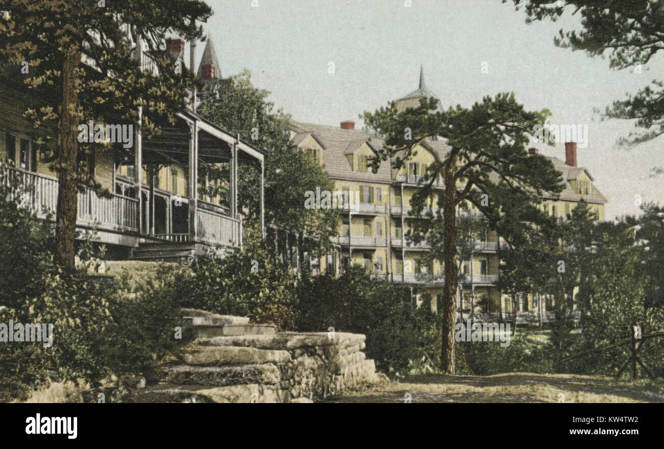 Postcard of the exterior of the Wildmere Hotel, Lake Minnewaska, New ...