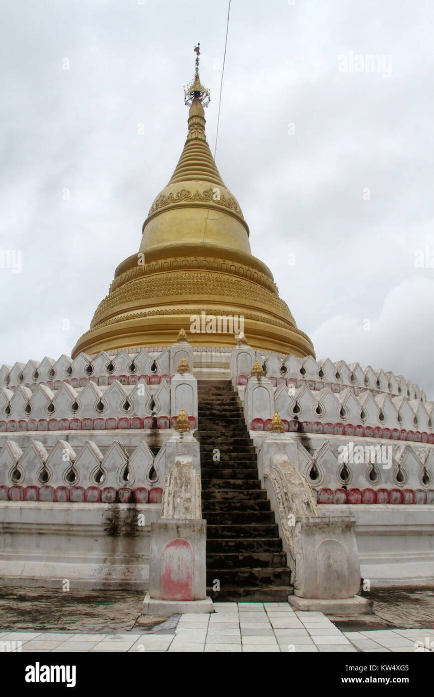 Golden stupa in Mingun, Mandalay, Myanmar Stock Photo - Alamy