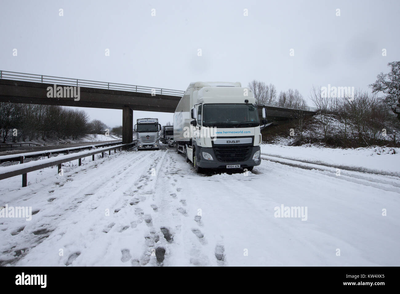 Lorries and cars that have stuck on the A14 near Desborough,Northants ...