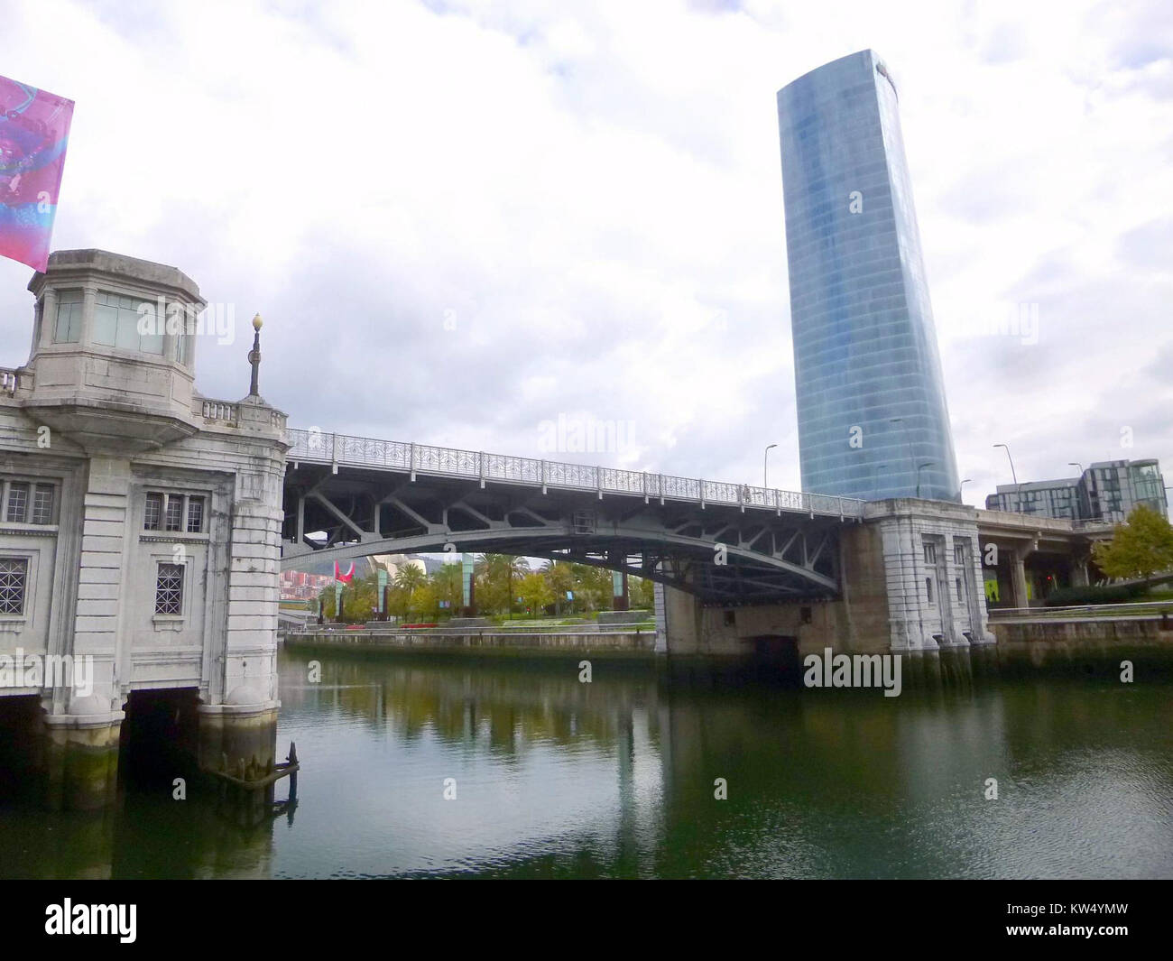 The Puente de Deusto and Torre Iberdrola are prominent landmarks in ...
