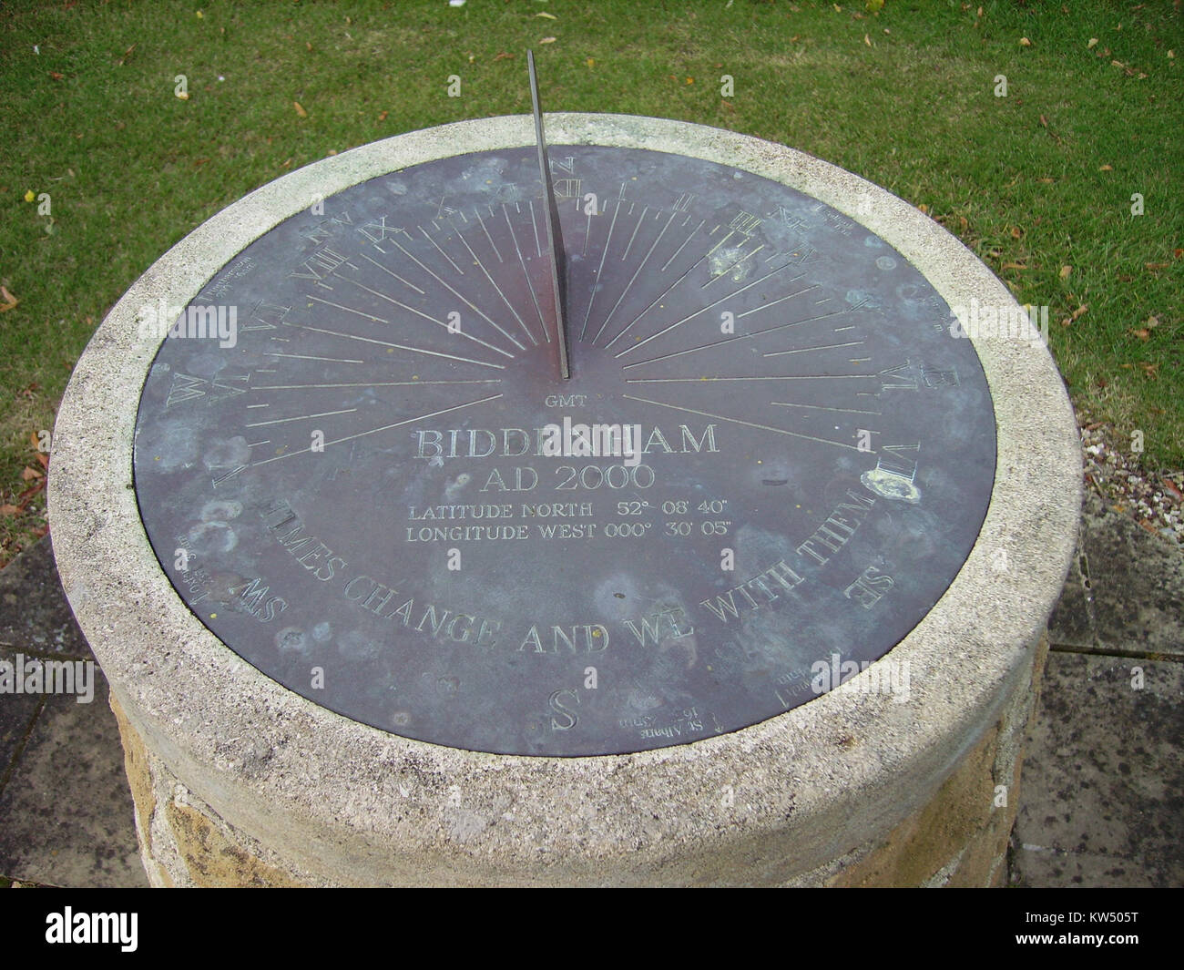 New millennium sundial hi-res stock photography and images - Alamy