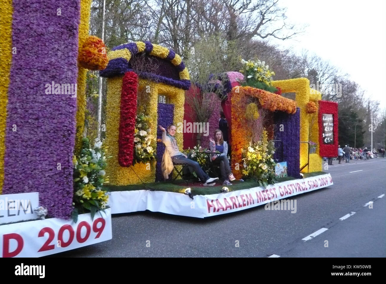 The Bloemencorso 2010 flower parade in Heemstede, Netherlands ...