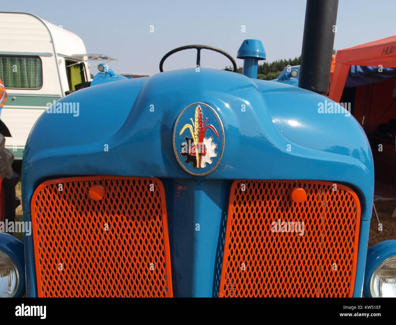 The Bleu Fordson Major is a tractor model manufactured by Fordson. It ...