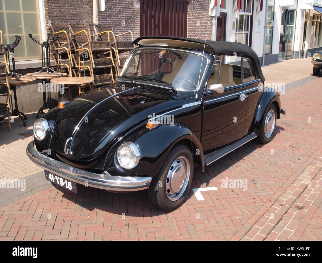 Black vw beetle hi-res stock photography and images - Alamy