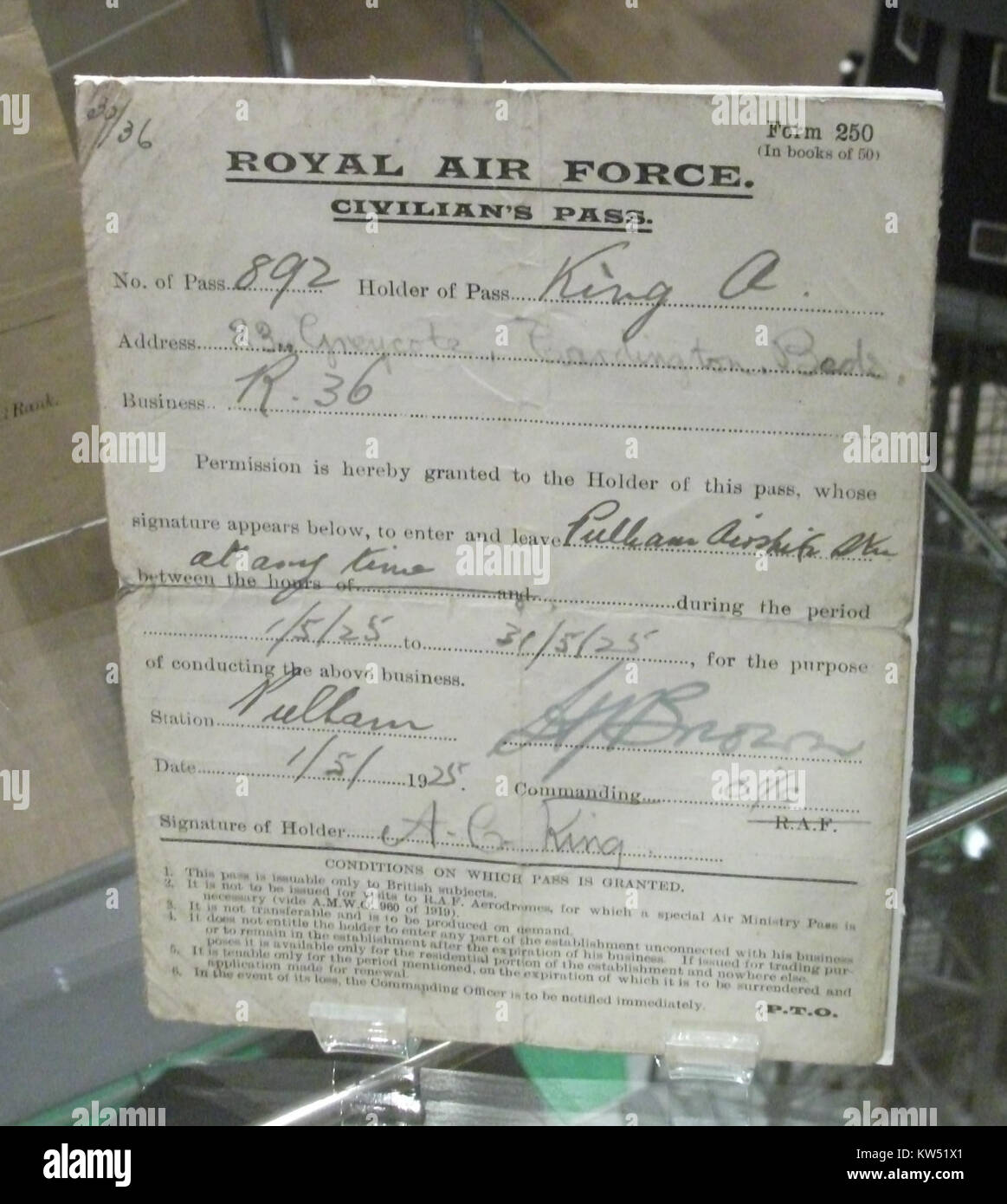 Raf support industry hi-res stock photography and images - Alamy