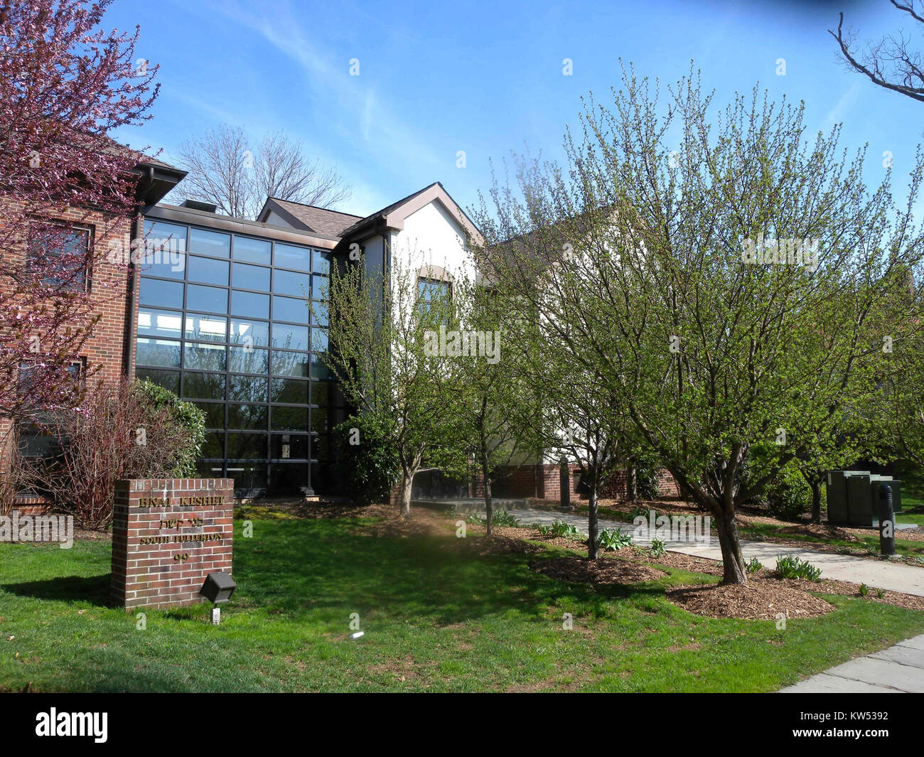 Image of the Bnai Keshet synagogue in Montclair, New Jersey, USA, a ...