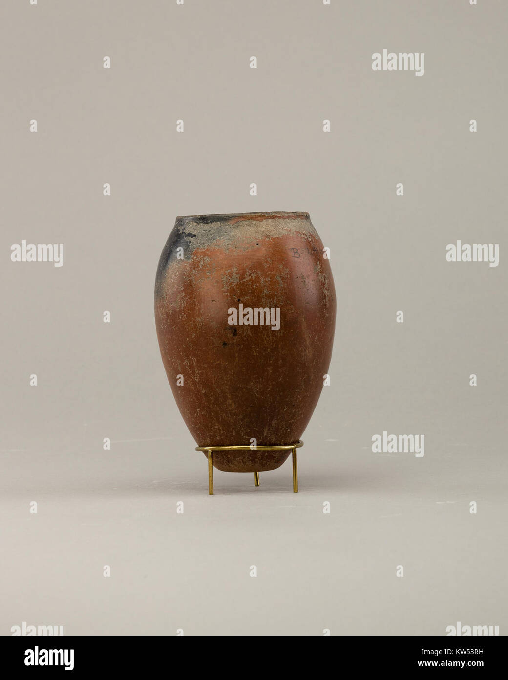 Redware hi-res stock photography and images - Alamy