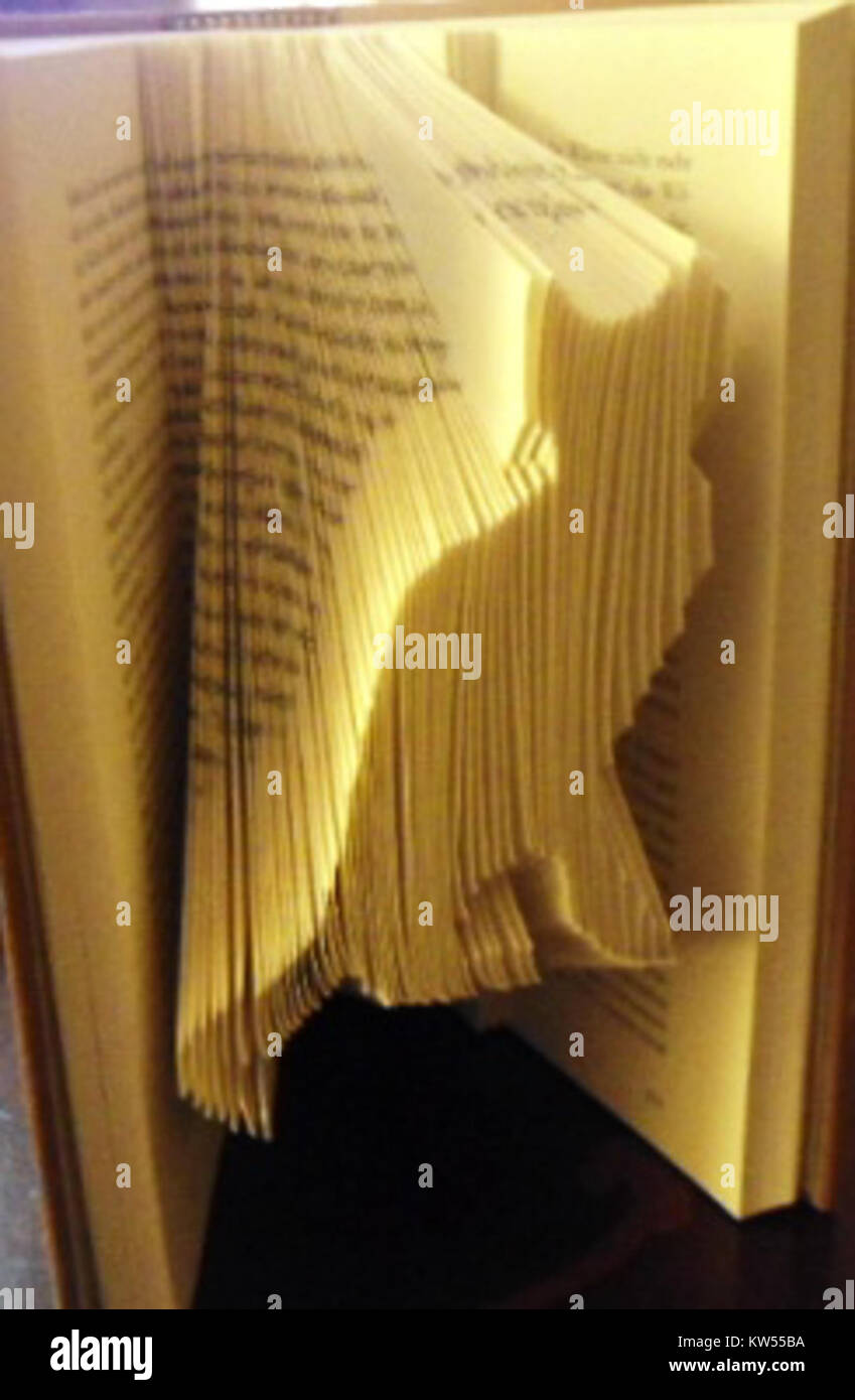 Creations old books hi-res stock photography and images - Alamy