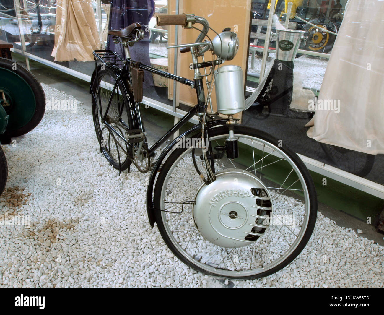 Vintage motorized bicycle hi-res stock photography and images - Alamy
