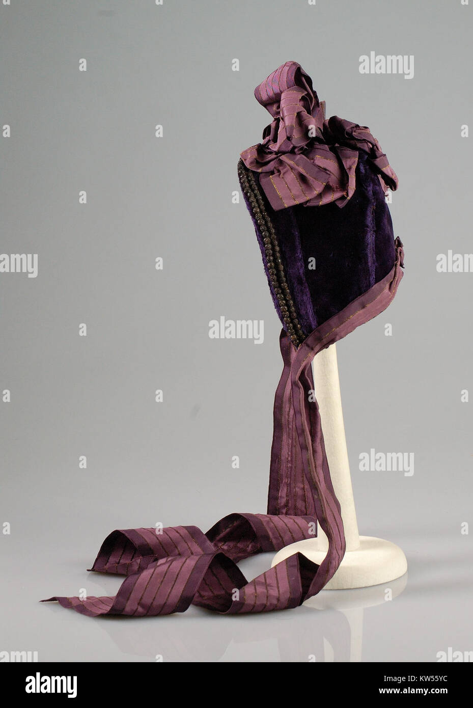 The Bonnet MET 30.912 CP23 is a specific object, likely related to a ...