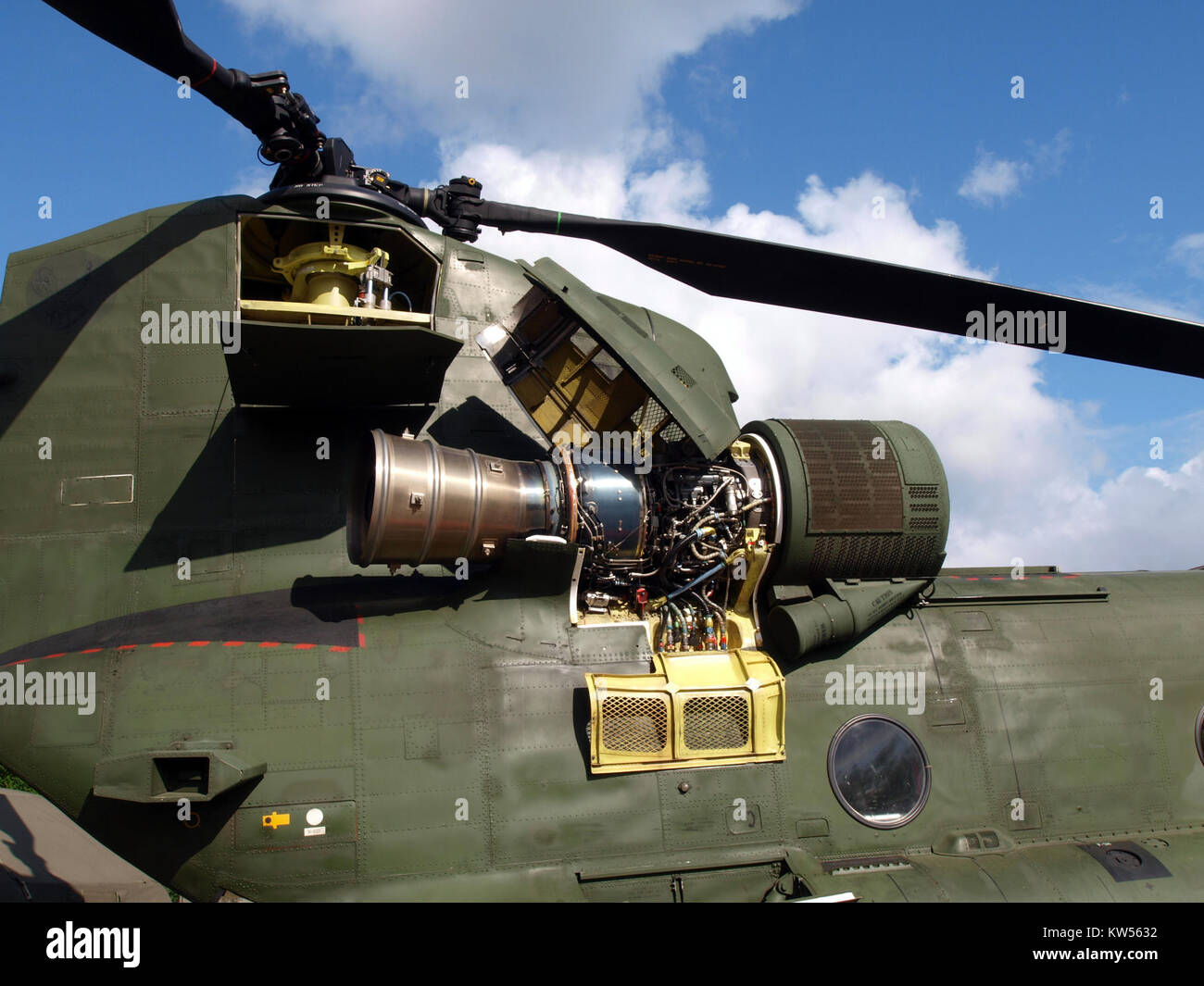 The Boeing CH-47D Chinook is a twin-engine, tandem rotor heavy-lift ...