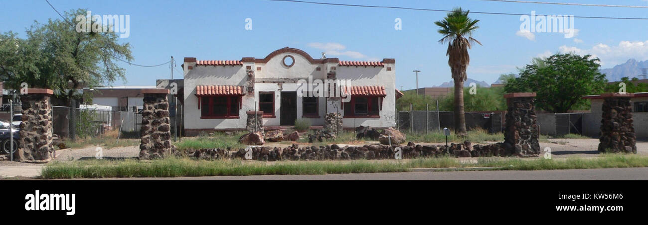 The Blixt Avitia House in Tucson, Arizona, features Southwestern ...
