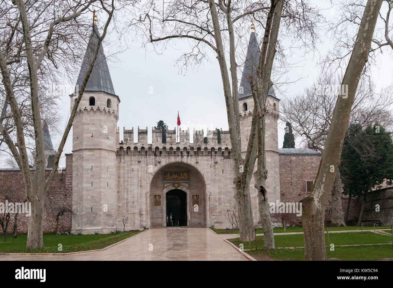 Exterior of the Topkapi Palace.Istanbul Turkey Stock Photo - Alamy