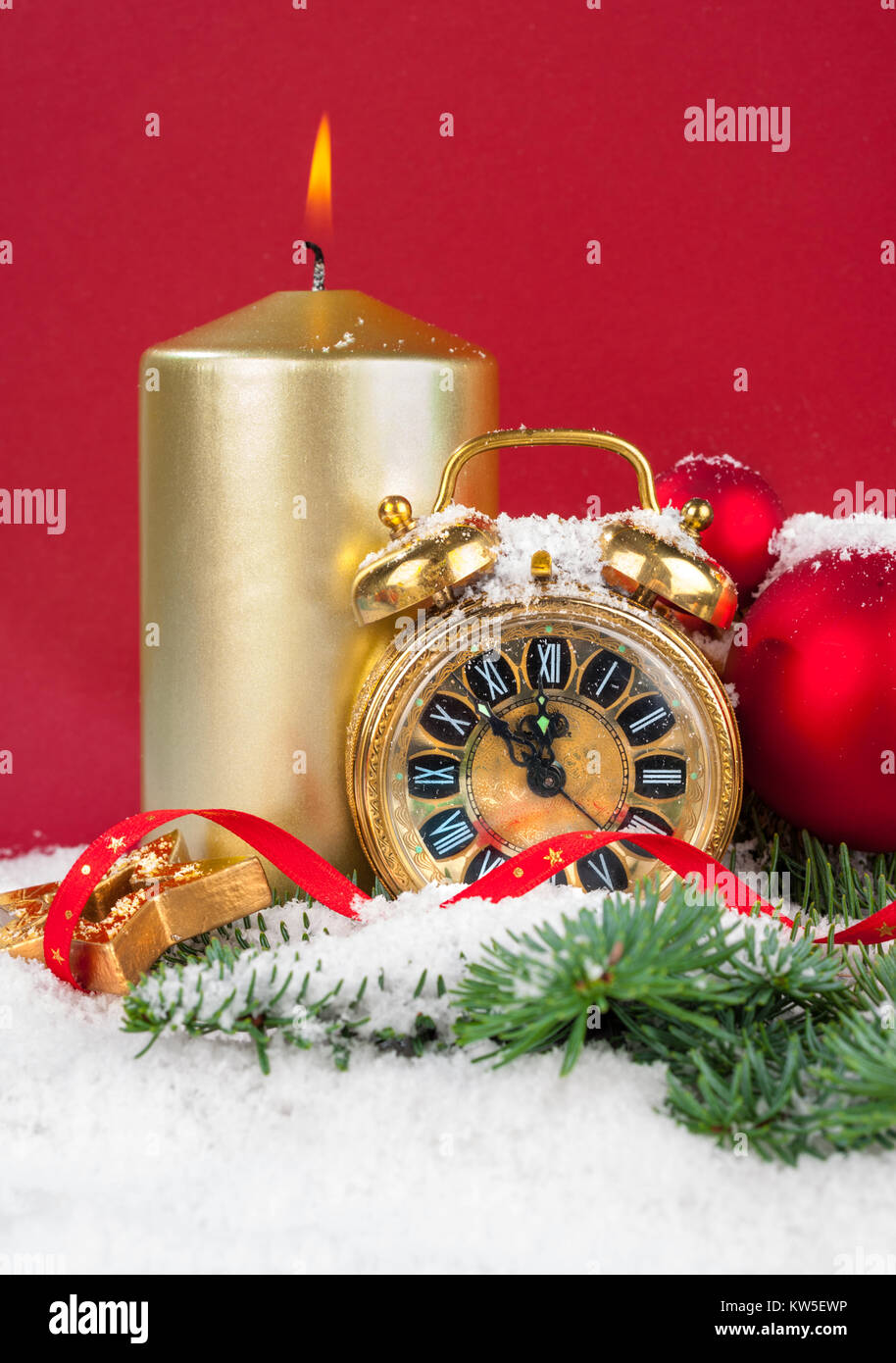 Candle clock hi-res stock photography and images - Alamy