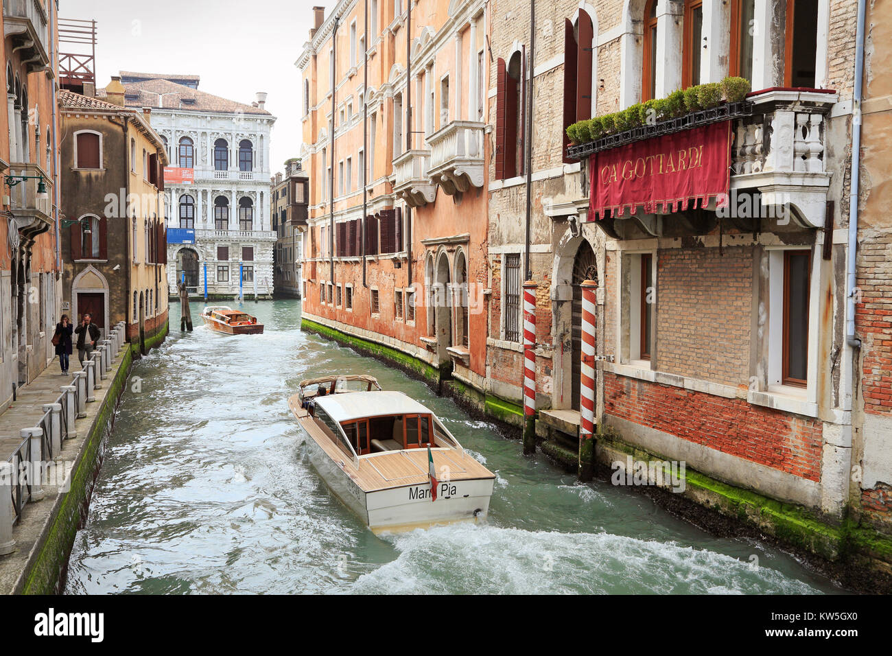 Venice italy boat motorboat hi-res stock photography and images - Alamy