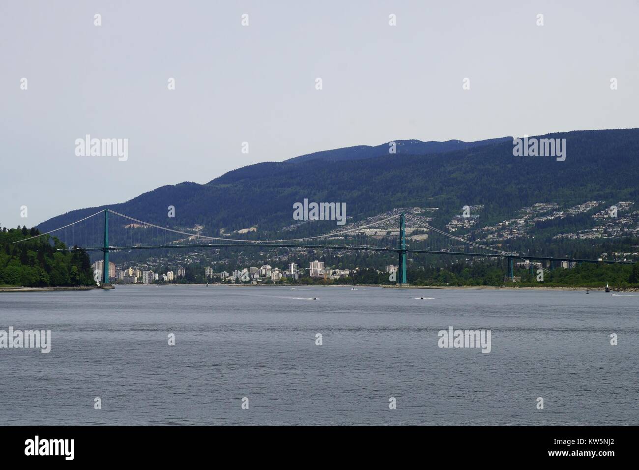 Canada path view lions gate bridge hi-res stock photography and images ...