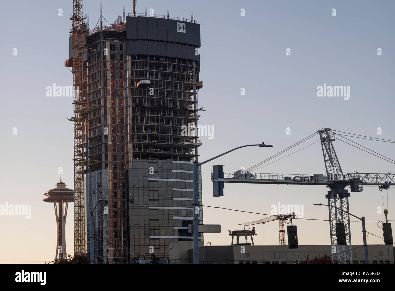 Seattle space needle construction hi-res stock photography and images ...