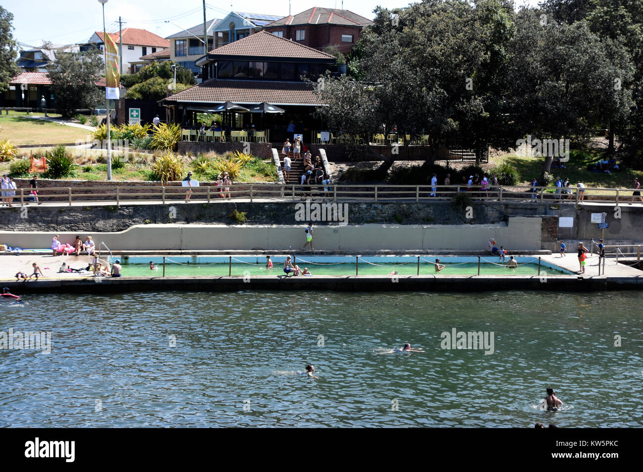 Clovelly Bay, Natural bathjs and main beach area Sydney, New South ...