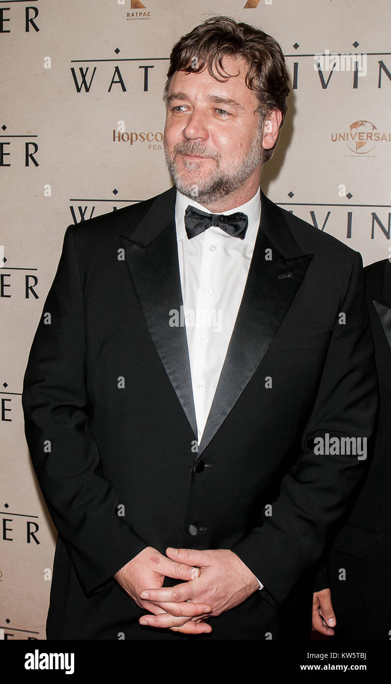 SYDNEY, AUSTRALIA - DECEMBER 02: Russell Crowe arrives at the World ...