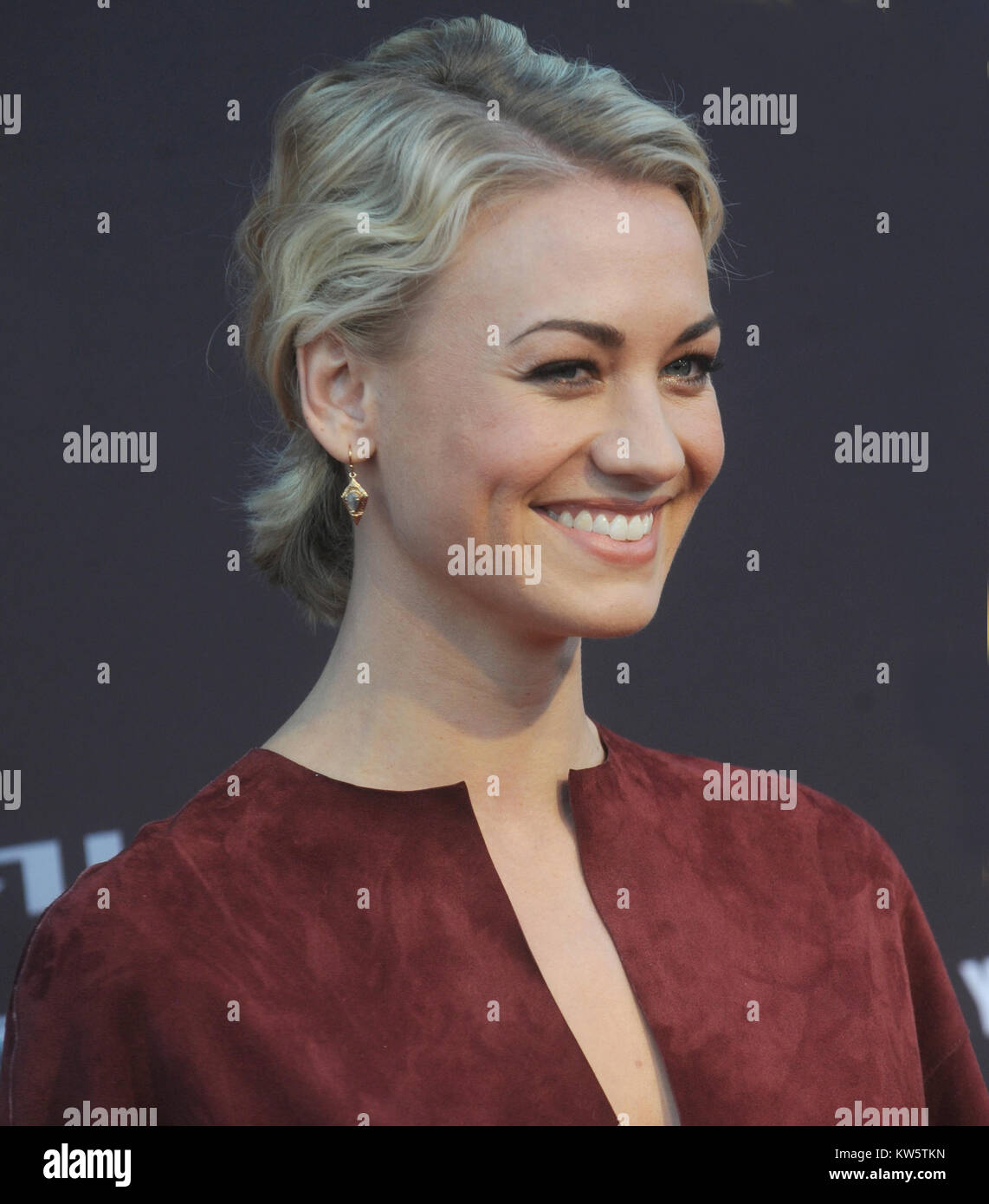 Yvonne Strahovski Yvonne Strahovski On Motherhood, The Handmaid's Tale