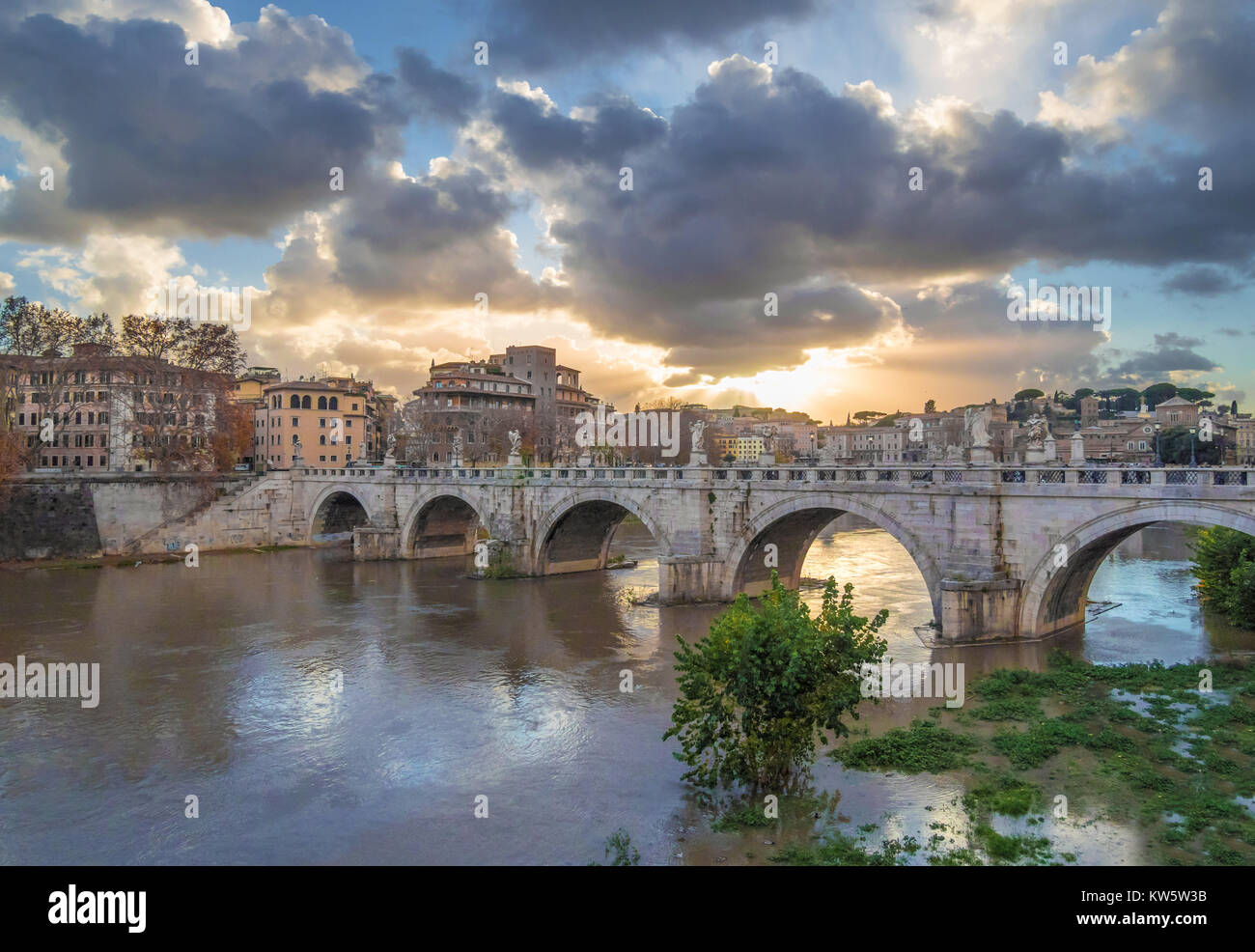 Rome (Italy) - The Tiber river and the monumental Lungotevere with ...