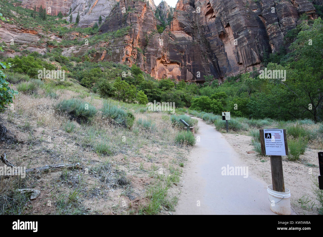 Closed Hidden Canyon Trail by the path to the Weeping Wall in Zion ...