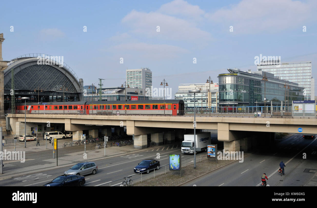 Dresden hauptbahnhof hi-res stock photography and images - Alamy