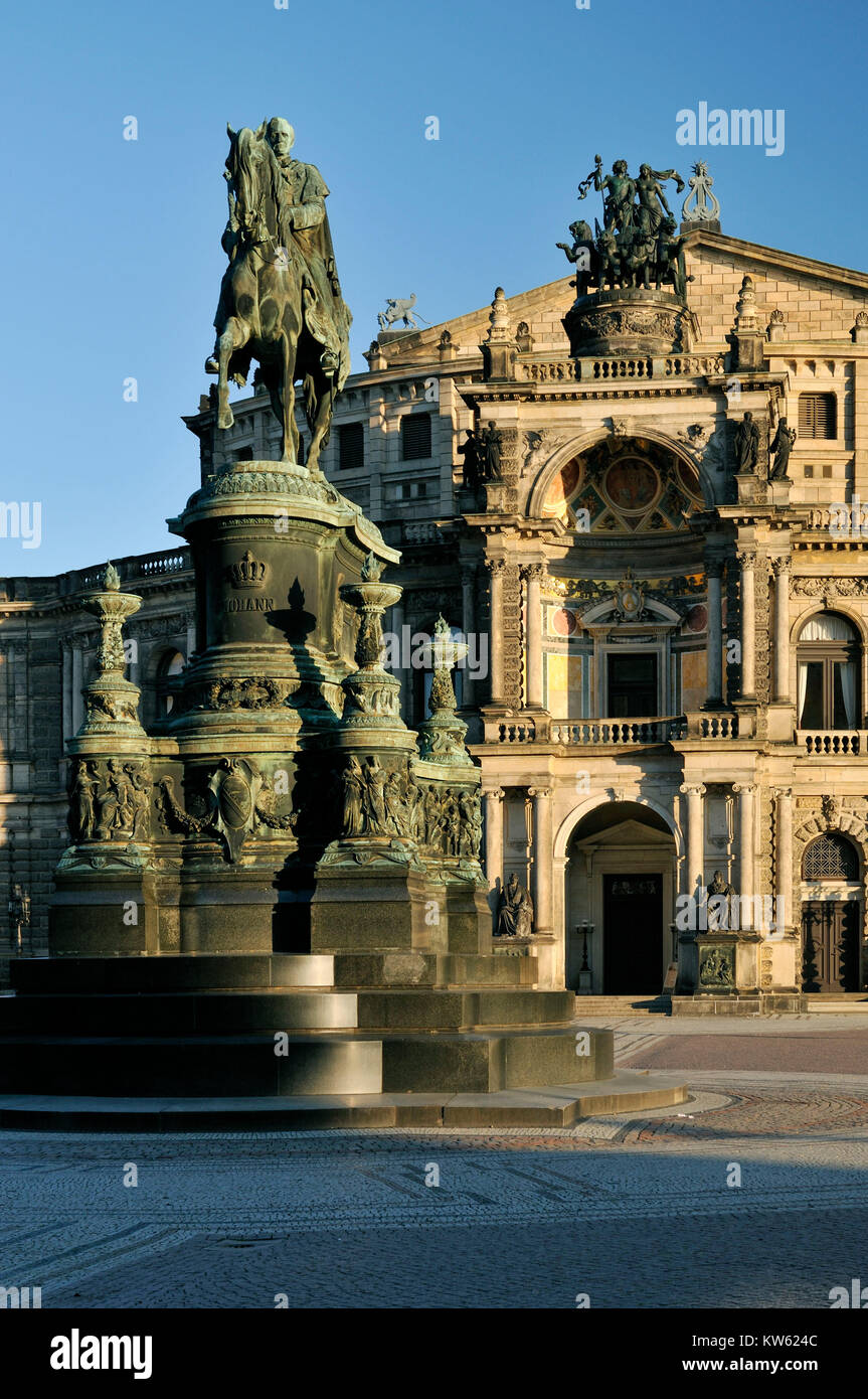 Dresden theatre square, Dresden Theaterplatz Stock Photo - Alamy