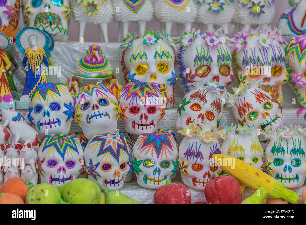 Colorful candy skulls hi-res stock photography and images - Alamy