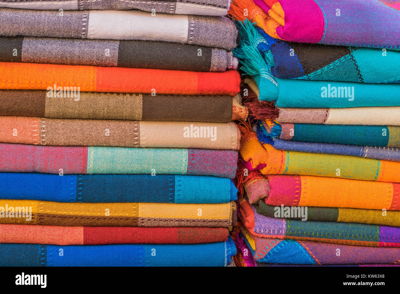 Folded blankets hi-res stock photography and images - Alamy