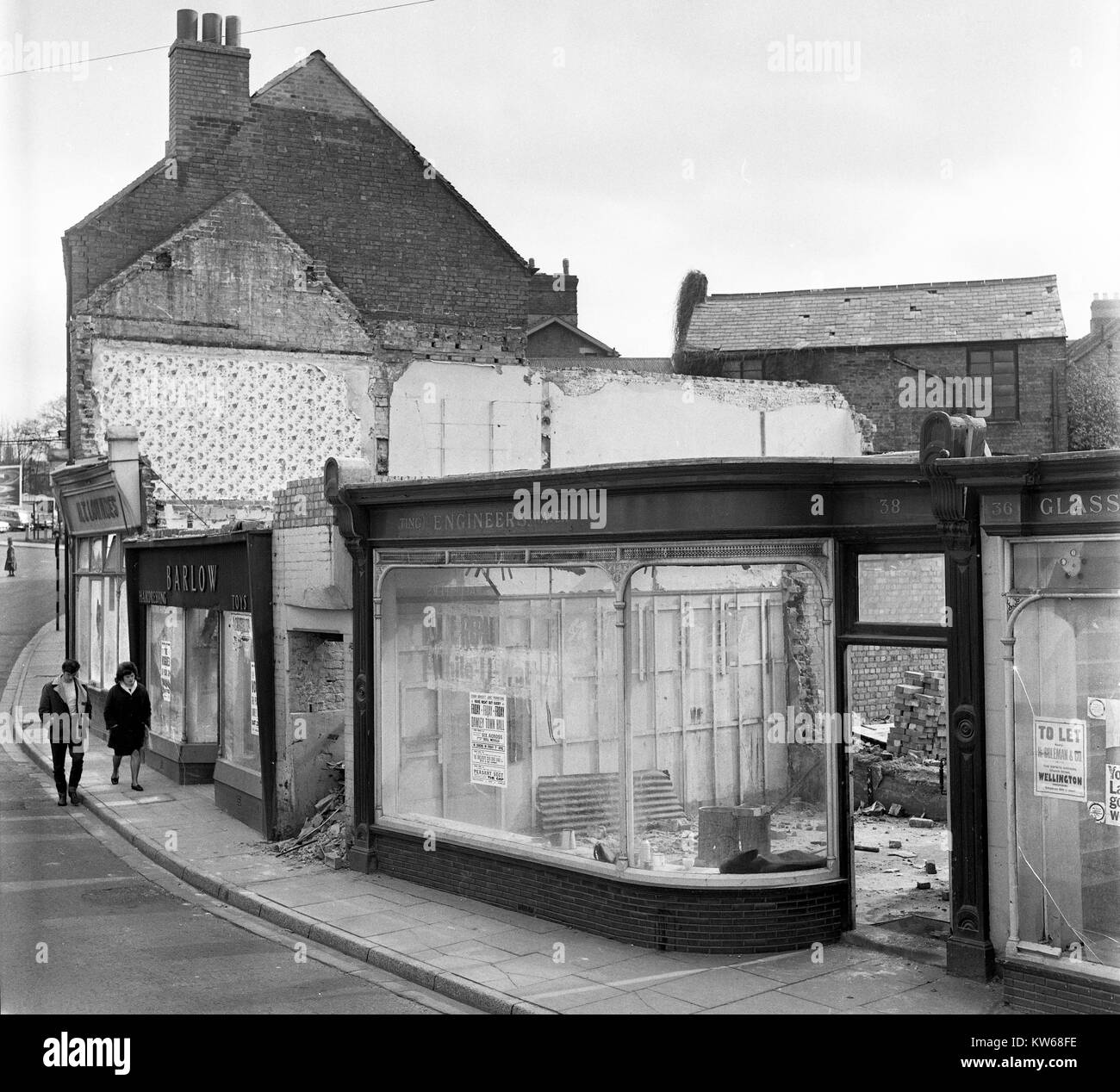 High street shops 1960s hi-res stock photography and images - Alamy